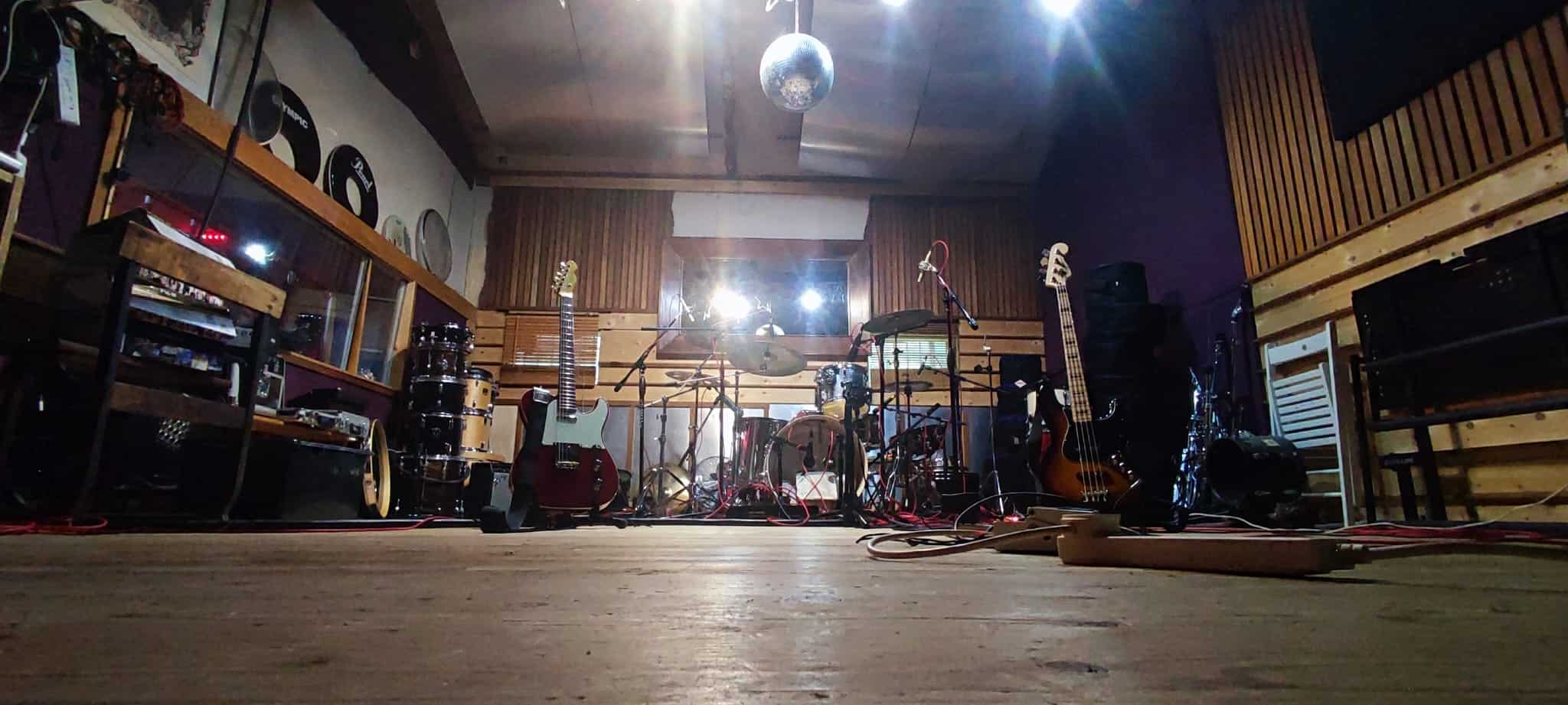 Home - Panicbutton studios